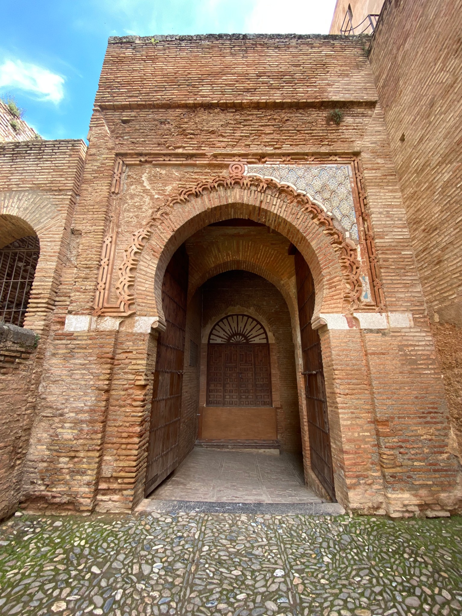 Top 10 Sights at the Alhambra Castle – Granada, Spain – jet lag journaling